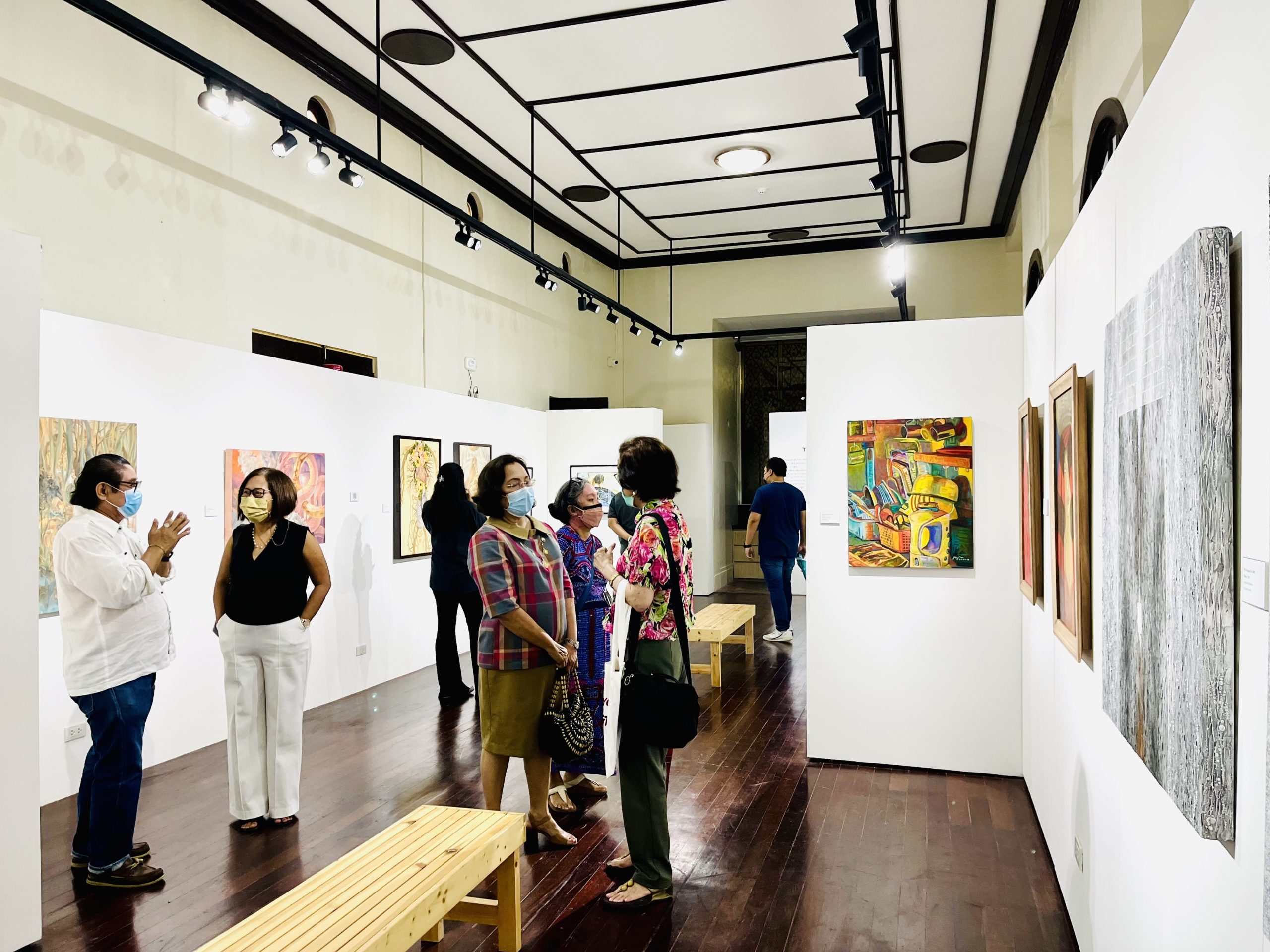 Láum at UPV Lantip Gallery shows art to fulfill a social mission ...